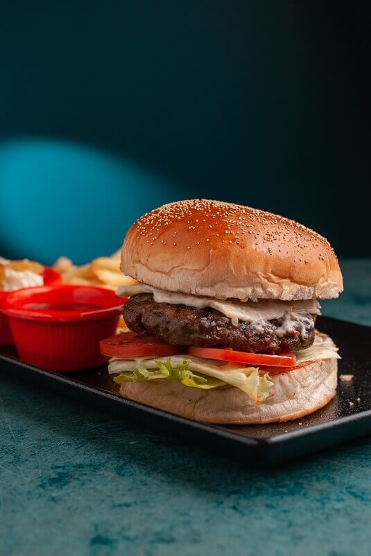 American Beef Buger – Cafe Bedaar
